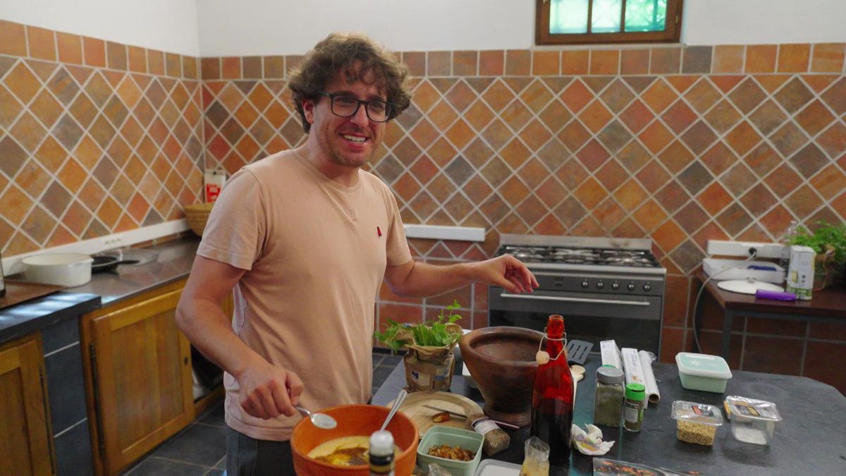 Komen Eten bij Nonkels - S2 - Aflevering 2 online kijken