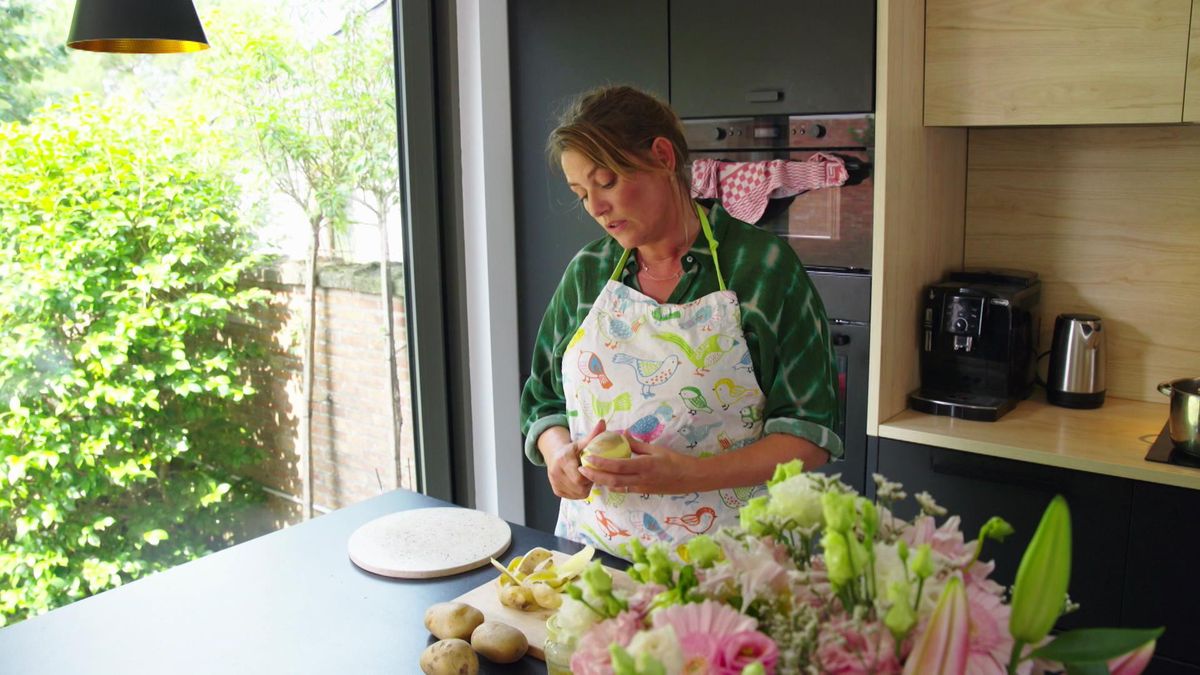 Komen Eten bij Nonkels - S2 - Aflevering 3 online kijken